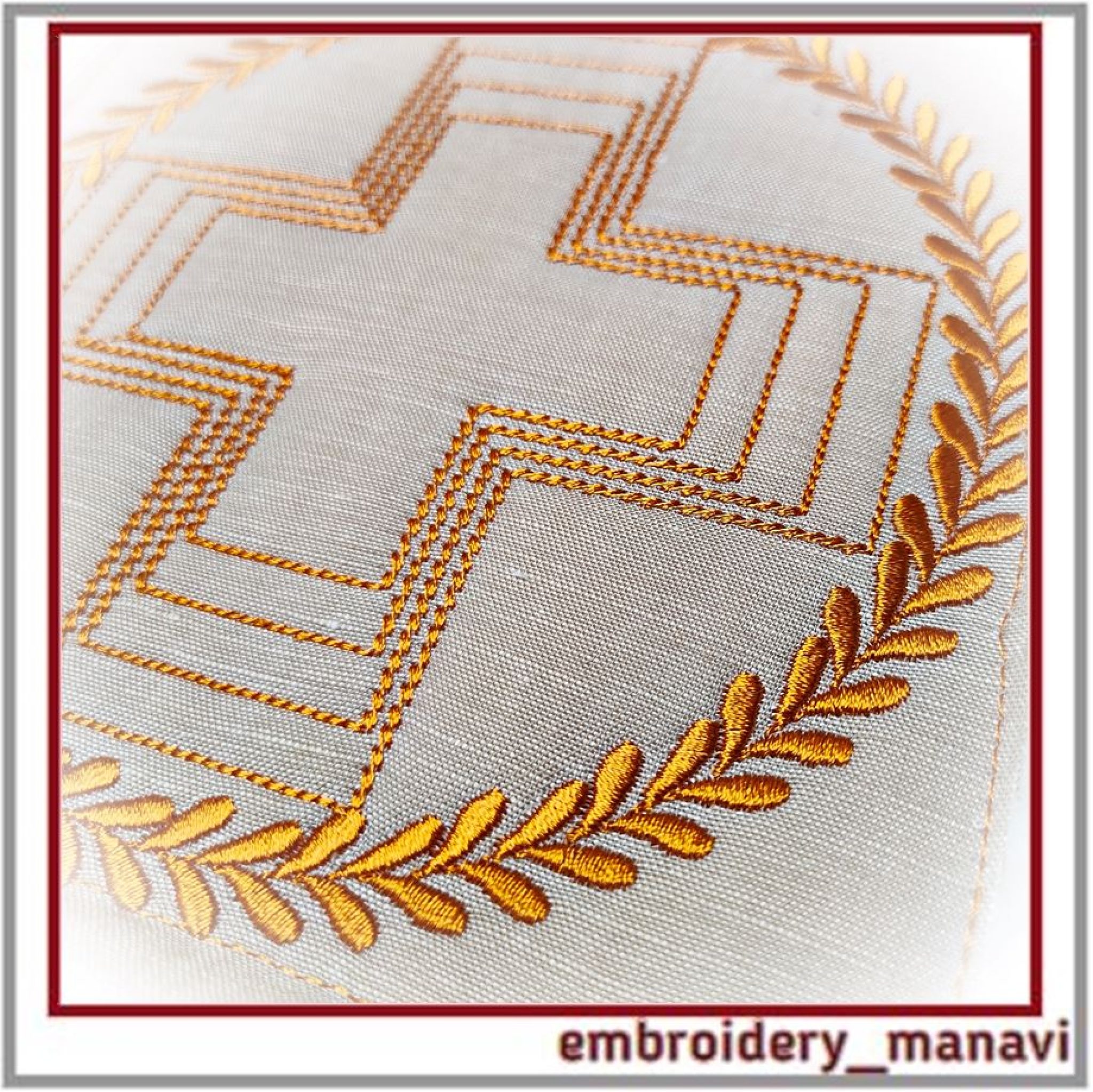 Quilt block. Cross in a wreath. Machine embroidery design.