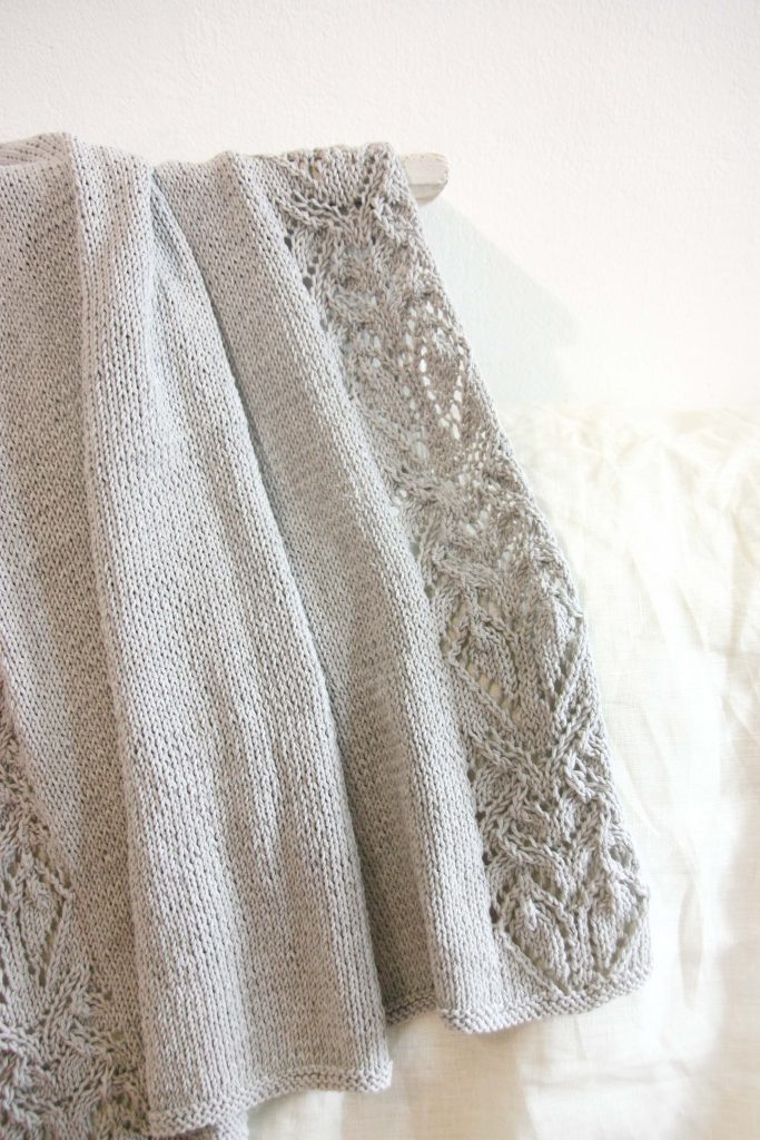 Knitting pattern lace baby blanket, easy knit pattern - Crealandia