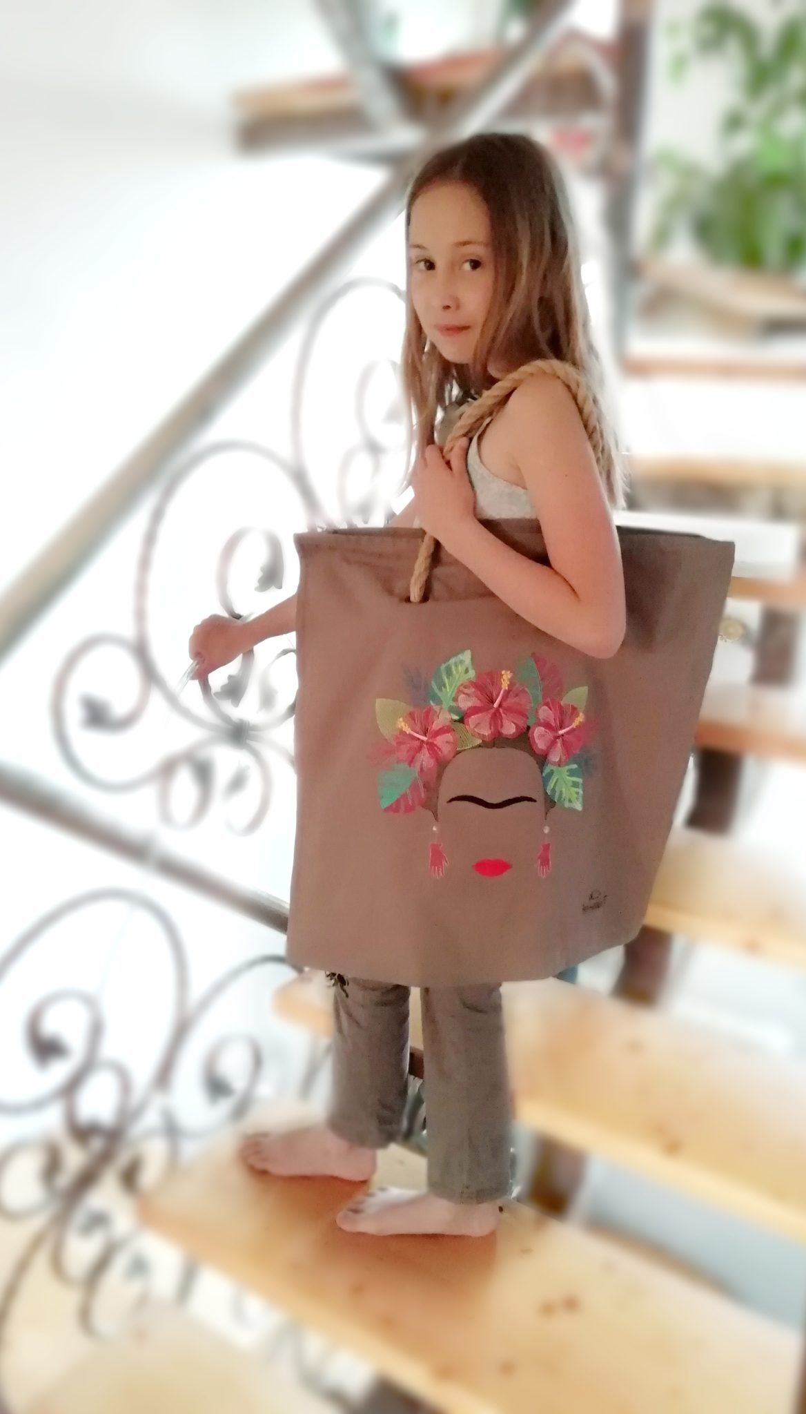 Machine embroidery design Frida Kahlo Tropics - Crealandia