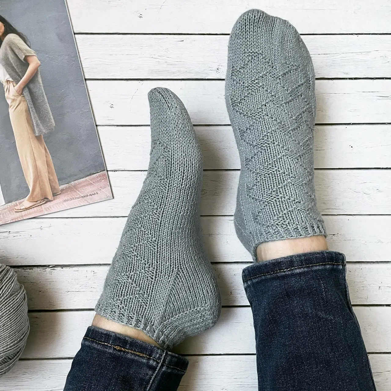 Denim socks knitting pattern (PDF ENG) - Crealandia