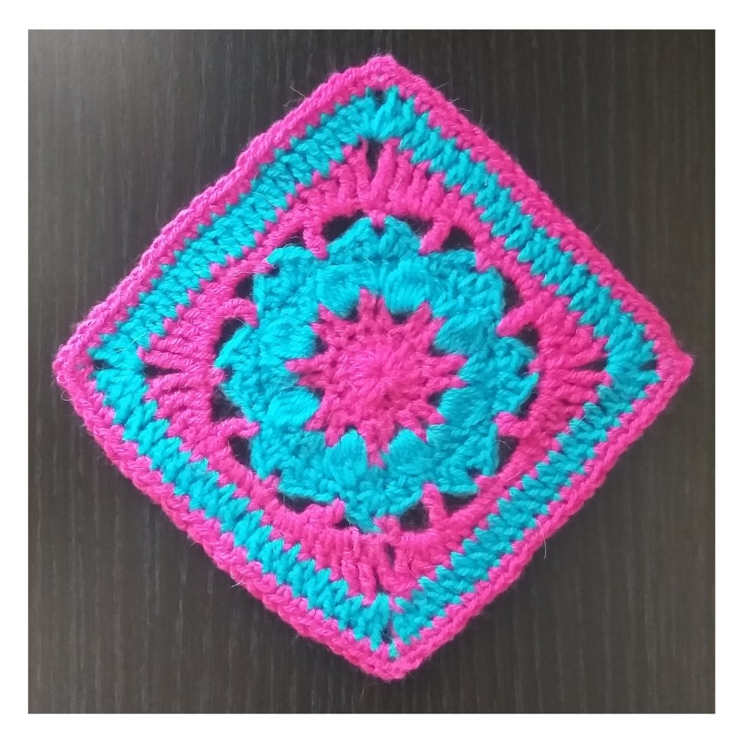 Crochet granny square pattern, crochet doily - Crealandia