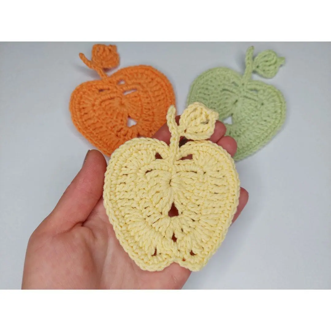 Crochet applique apple pattern - Crealandia