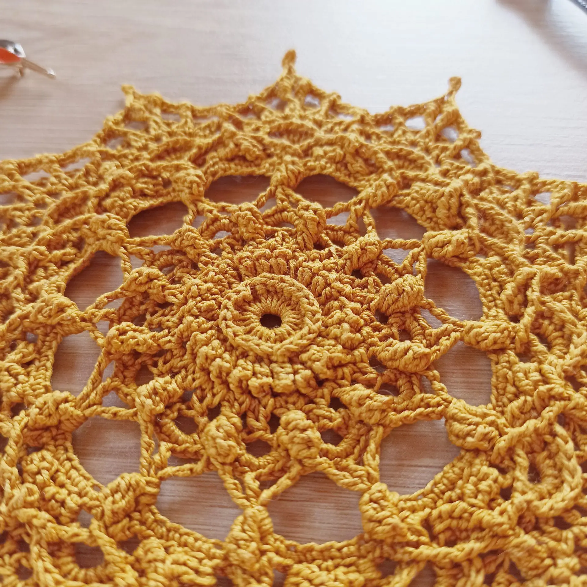 Textured relief doily Holly mustard (golden) color - Crealandia