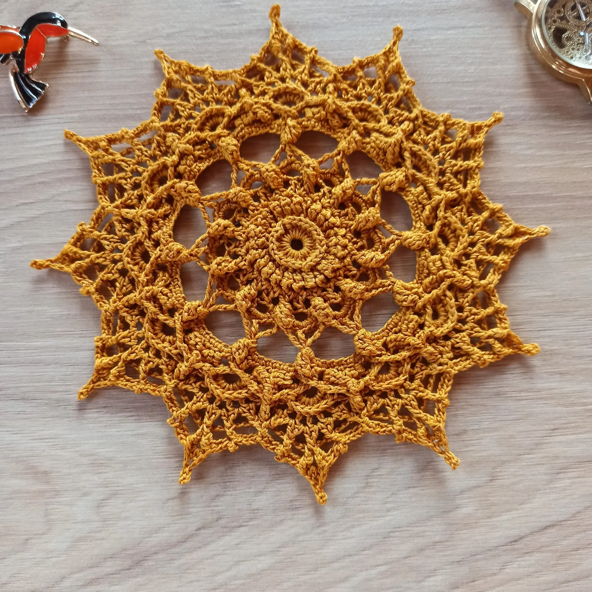 Textured relief doily Holly mustard (golden) color - Crealandia