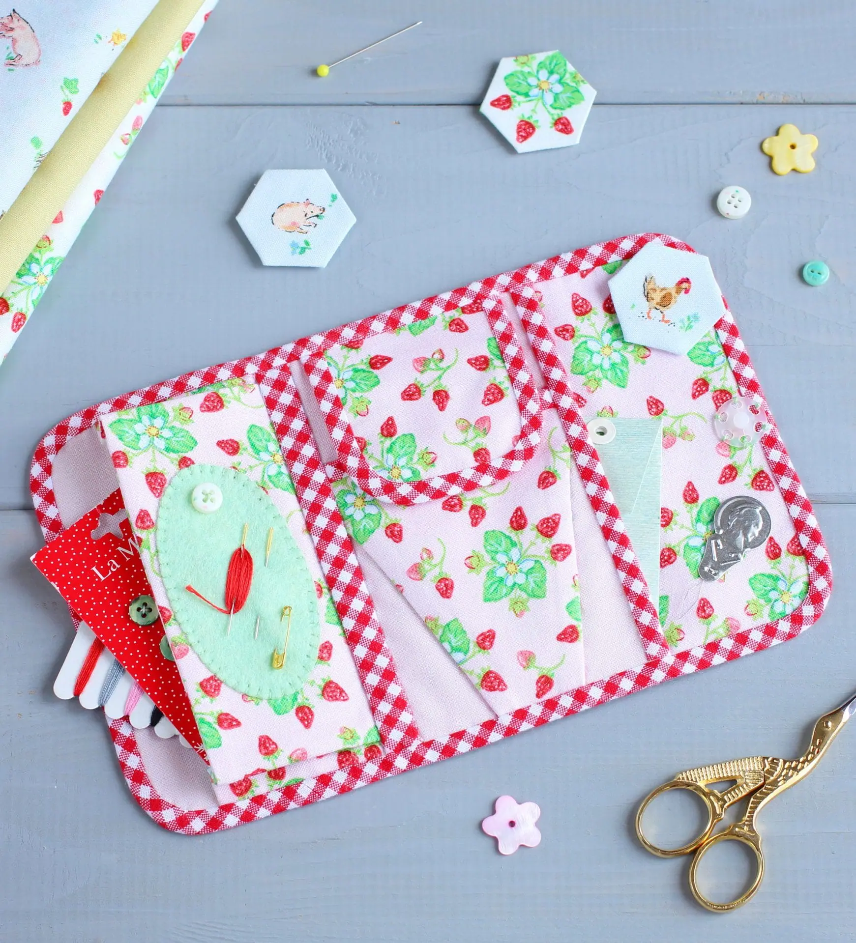PDF Travel Sewing Organizer (Sewing Kit) Sewing Pattern - Crealandia