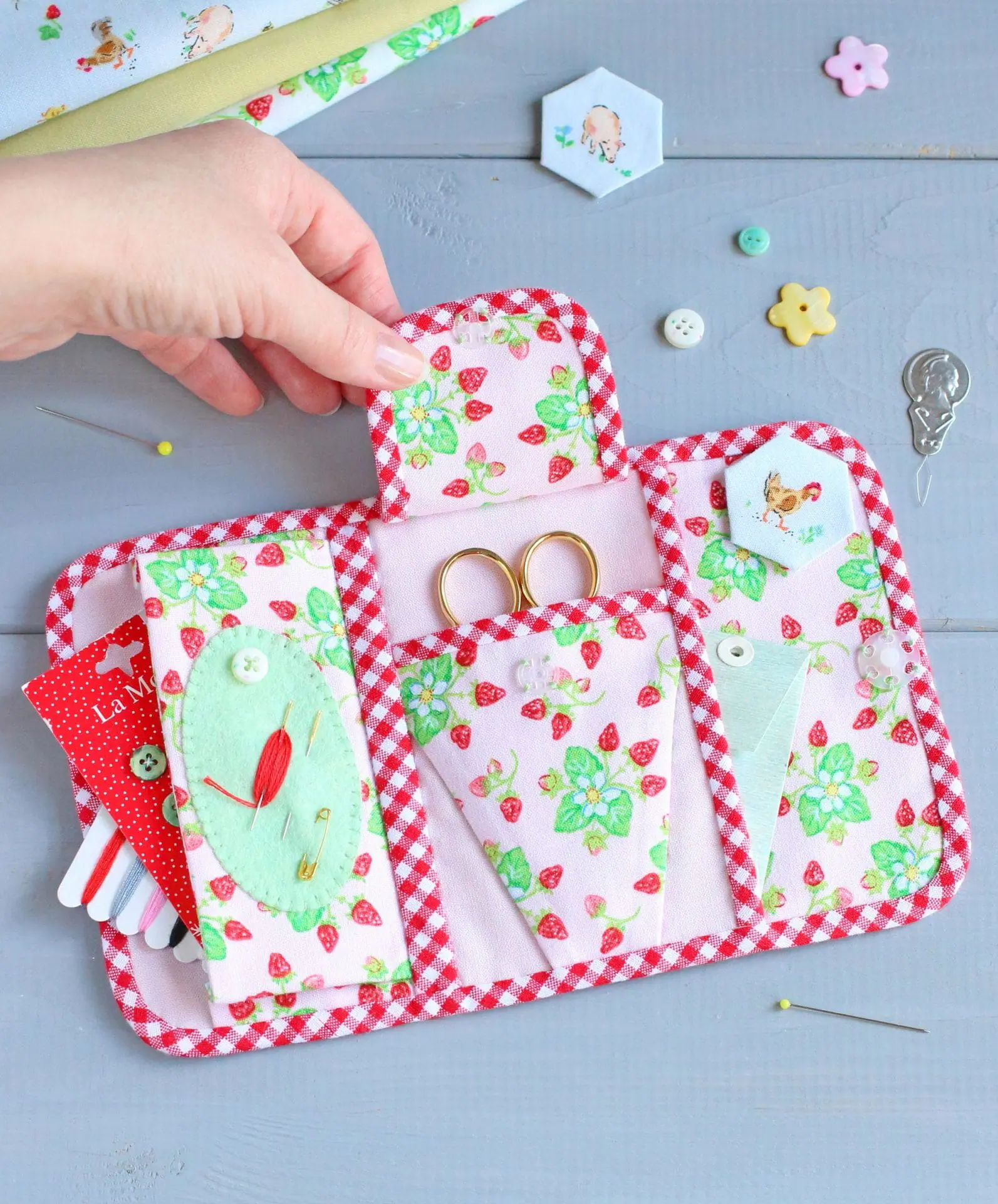 PDF Travel Sewing Organizer (Sewing Kit) Sewing Pattern - Crealandia