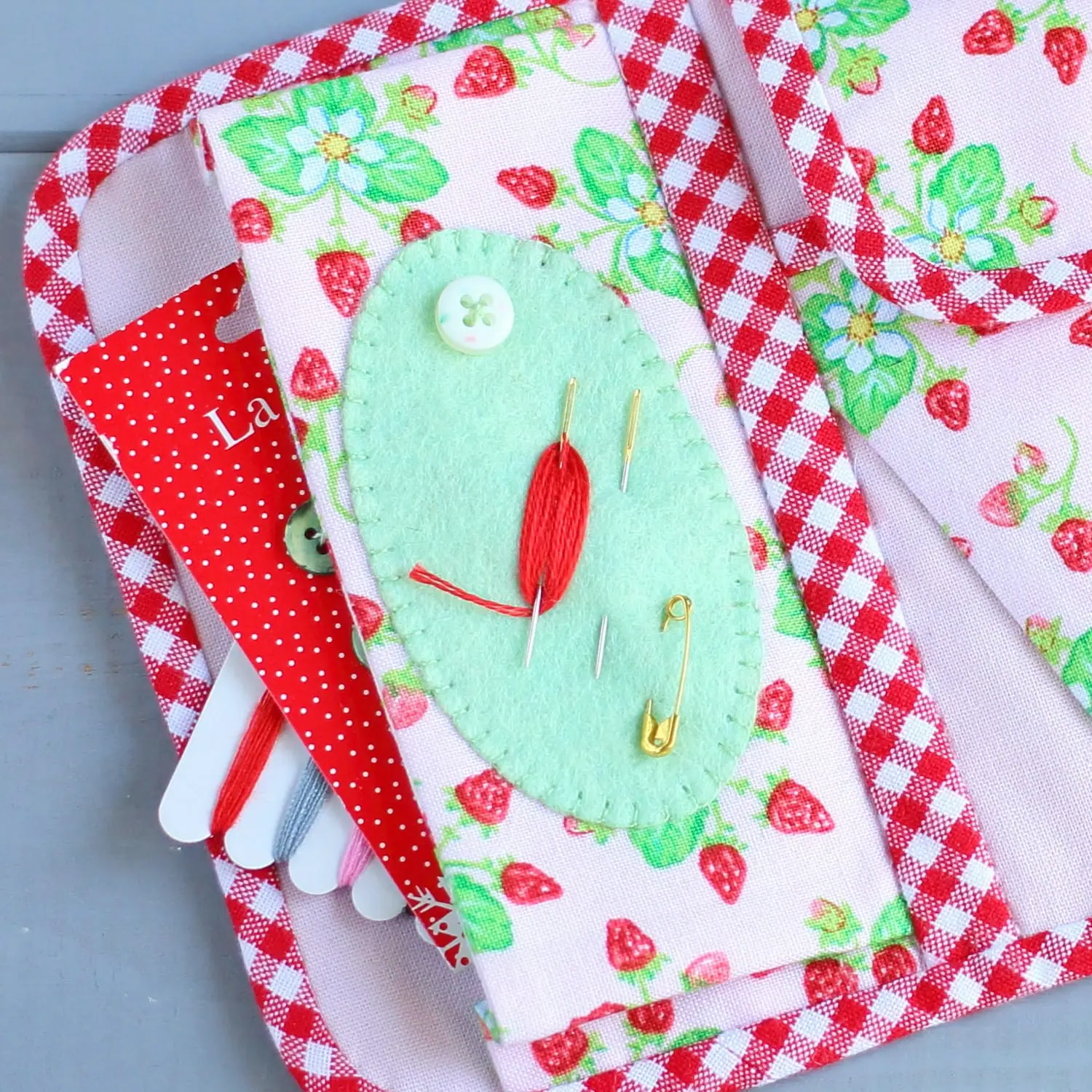 PDF Travel Sewing Organizer (Sewing Kit) Sewing Pattern - Crealandia