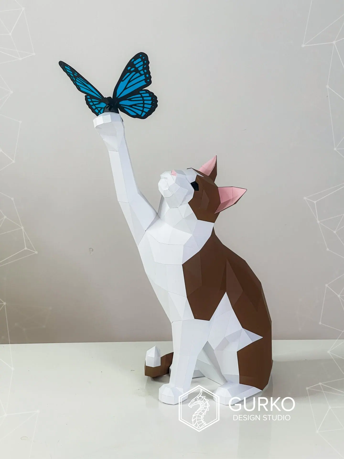 Papercraft Cat With Butterfly, Pdf, Gurko, Pepakura, Low Poly - Crealandia