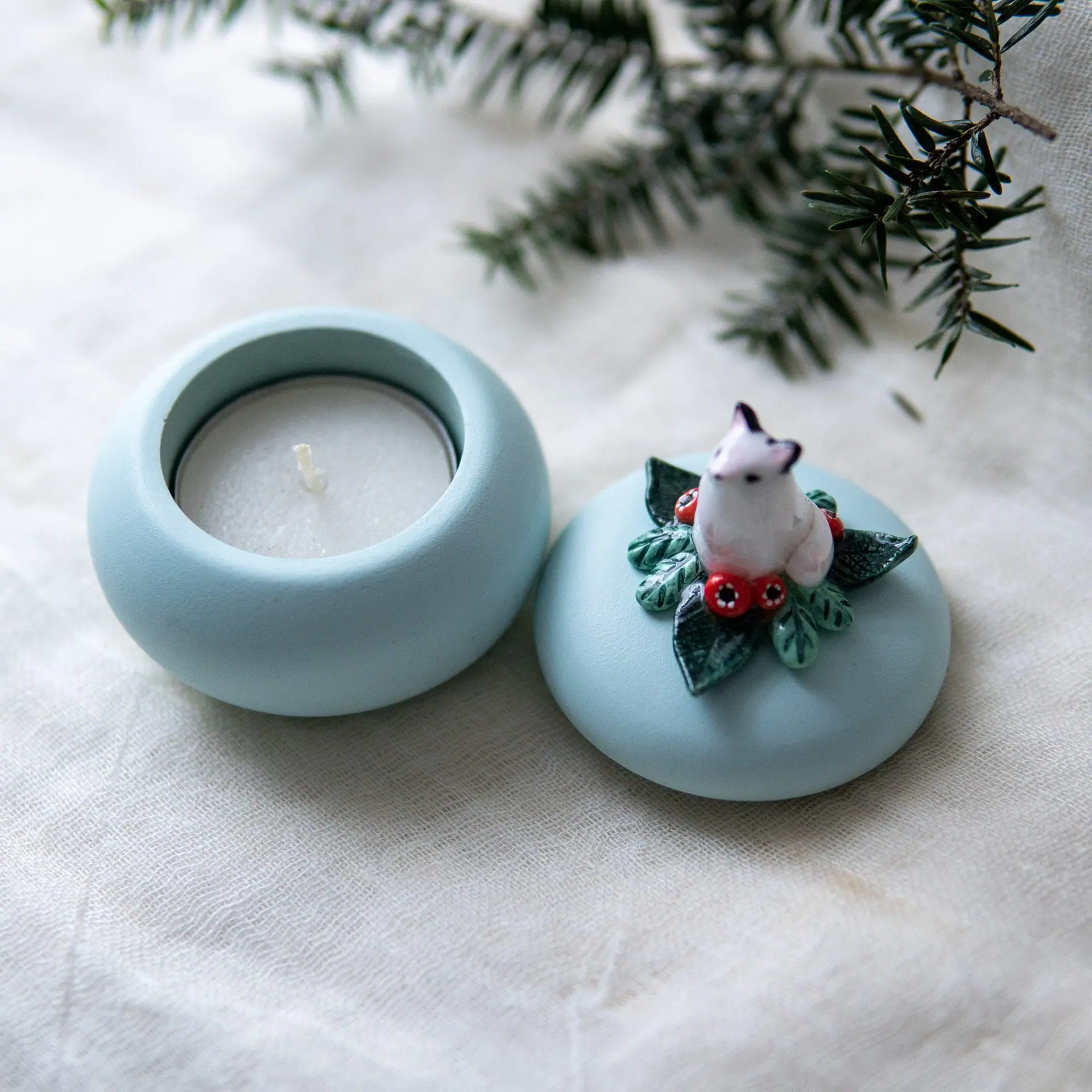 Arctic Fox and Berry Tea Light Candle Holder - Crealandia