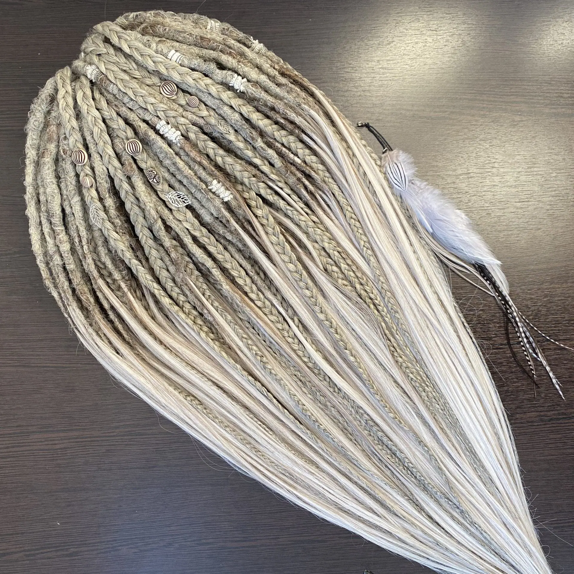 Gray synthetic textured DE SE dreadlocks extensions - Crealandia