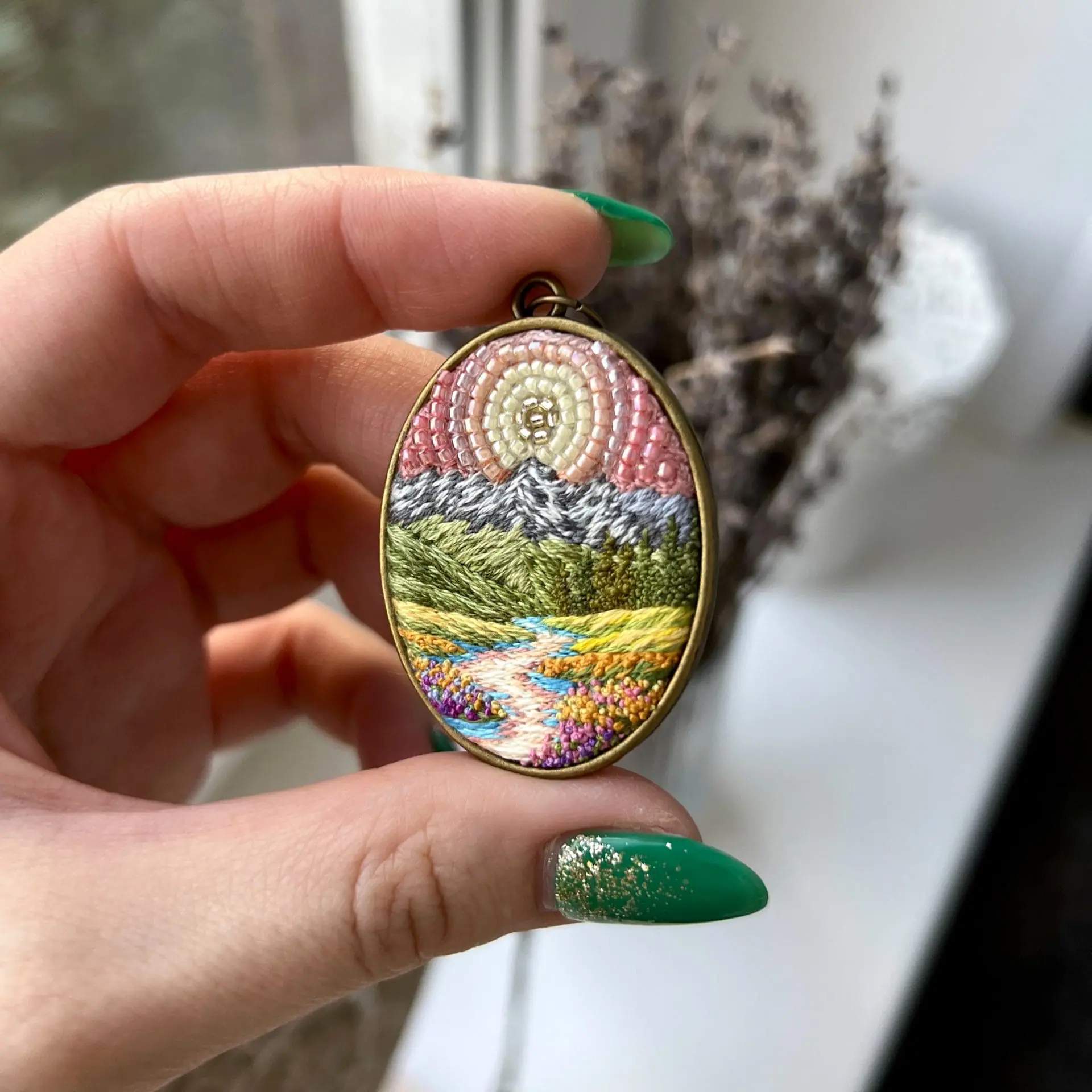 Mountain Range, landscape embroidery pendant - Crealandia