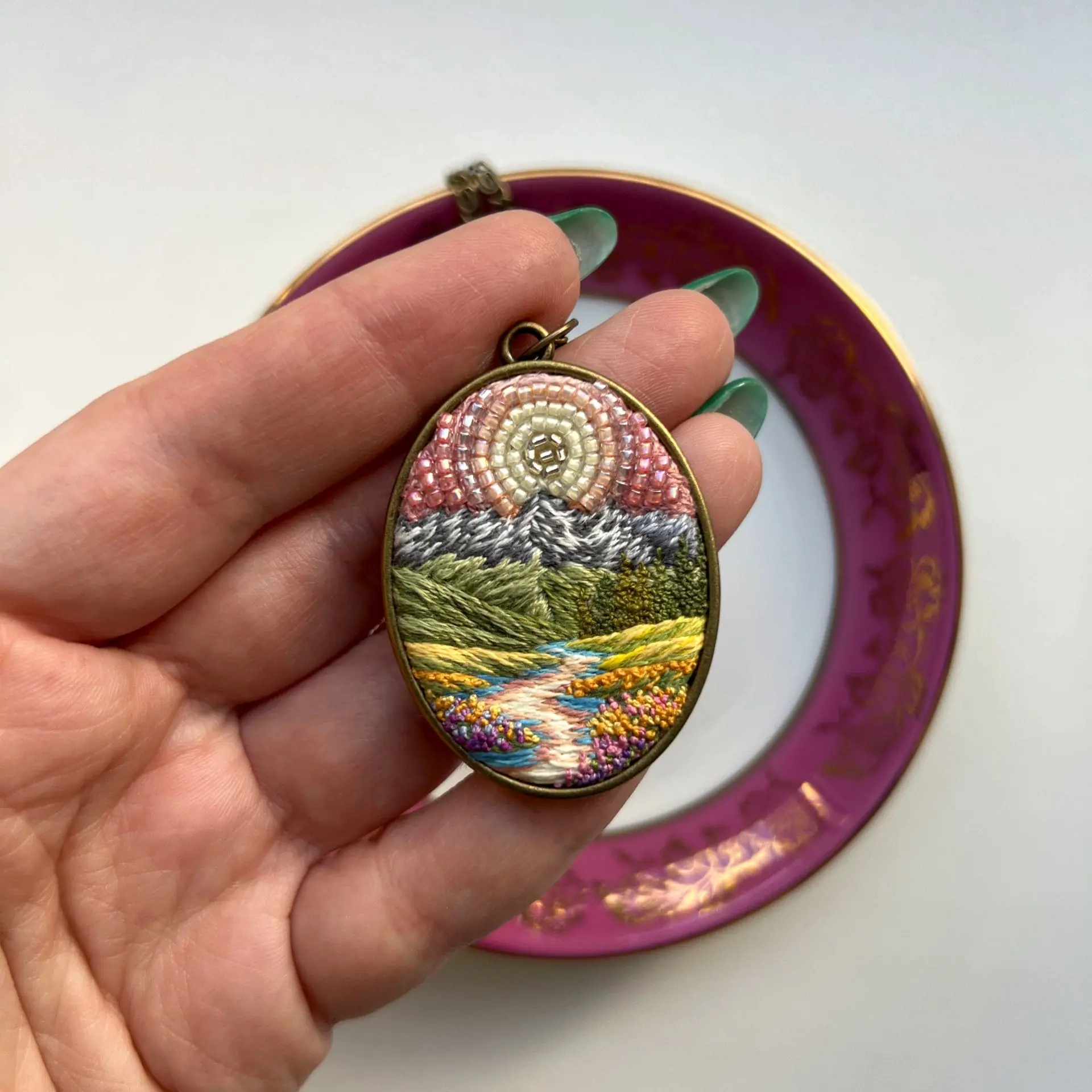 Mountain Range, landscape embroidery pendant - Crealandia