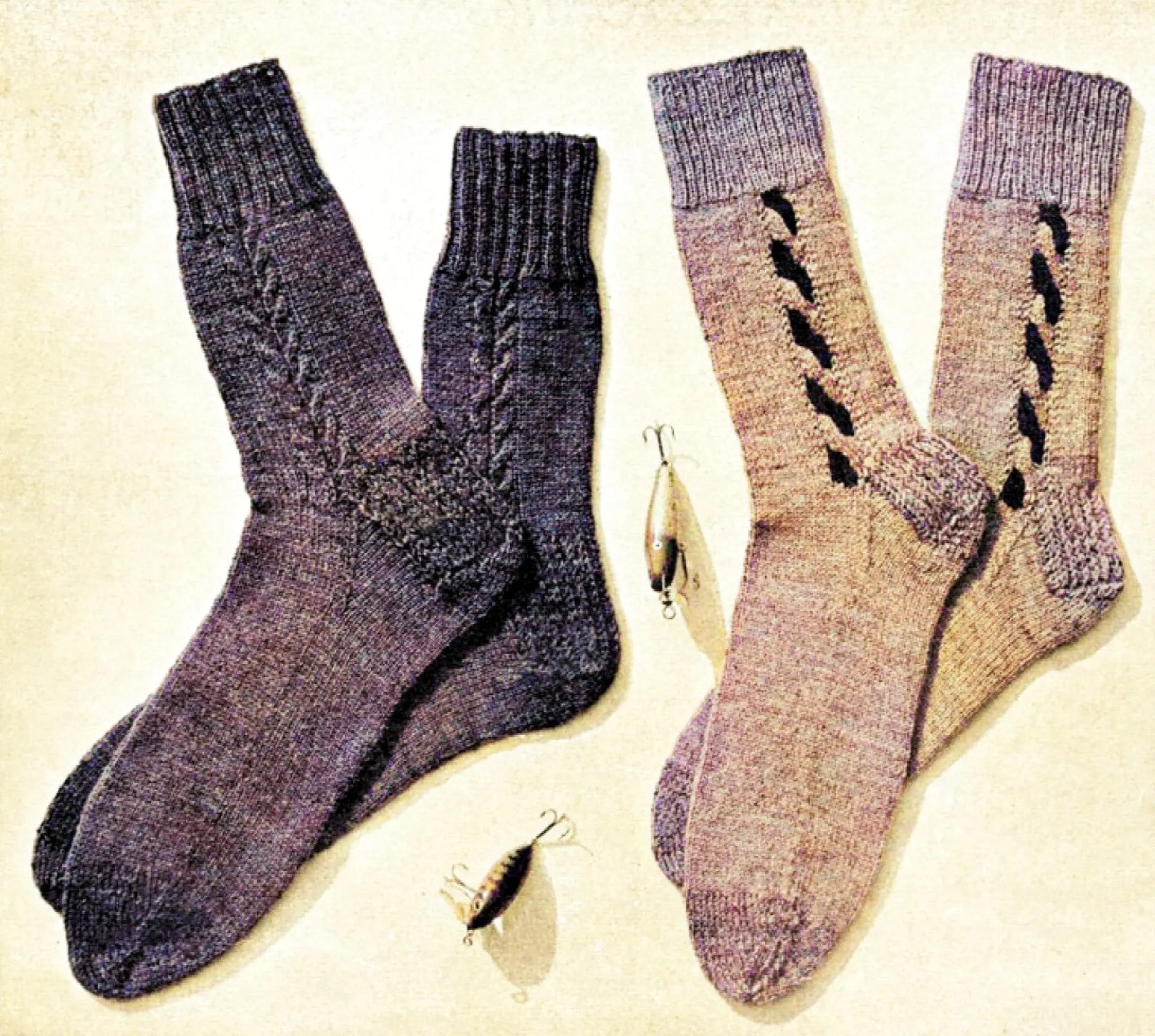Vintage cable clock, two-tone cable clock socks, knitting pattern ...