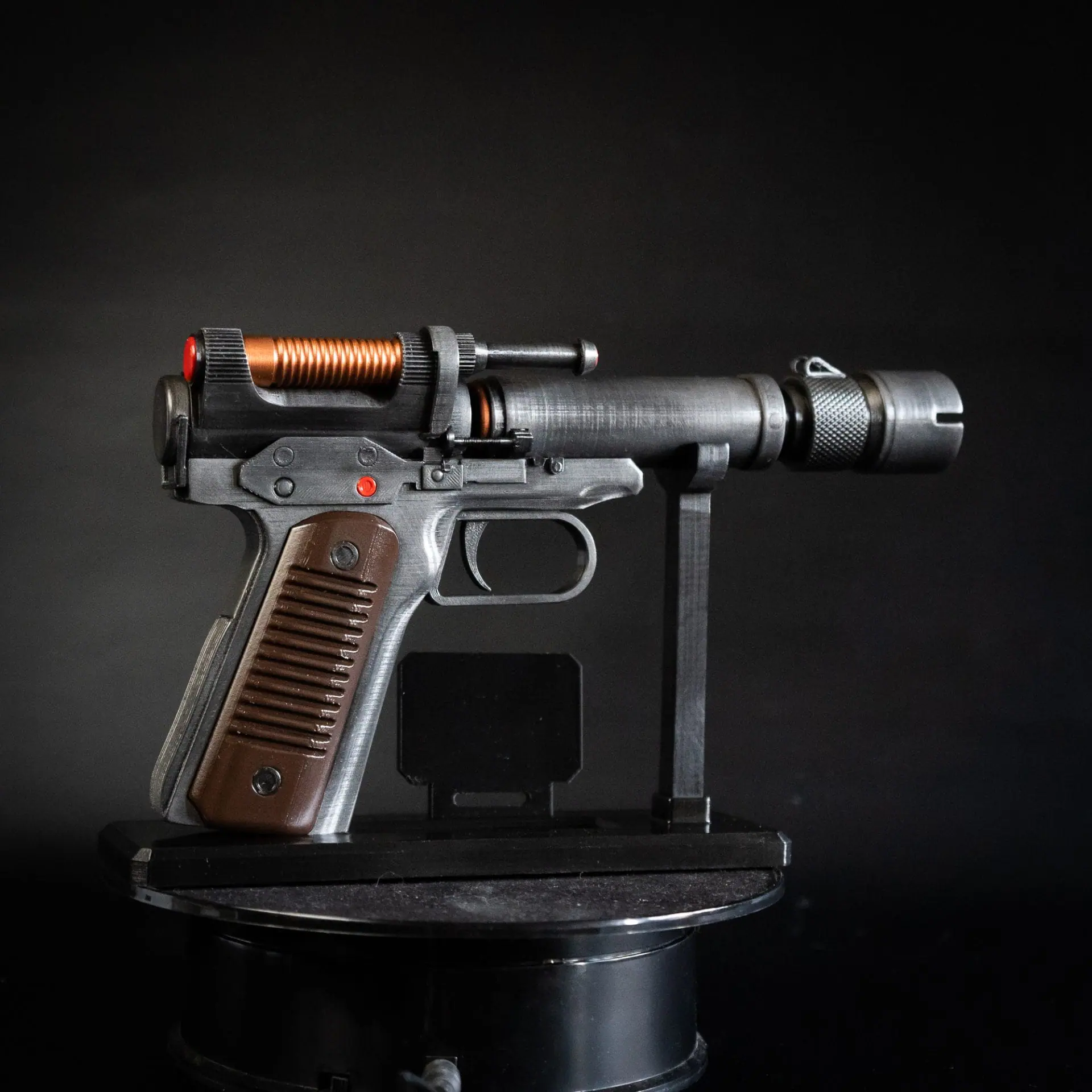 Kay Vess VM-19 Heavy Blaster Pistol Replica | Star Wars Outlaws ...
