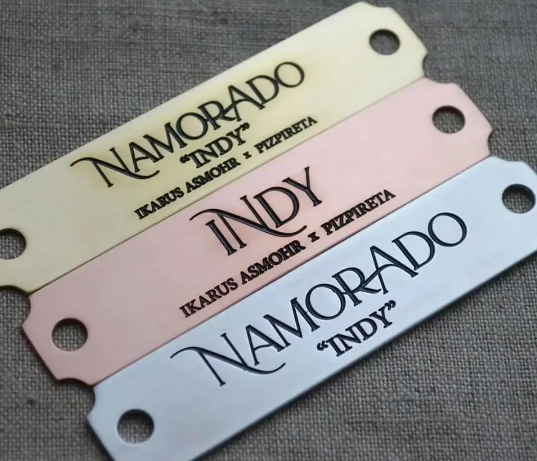 Custom metal engraved tags - Crealandia