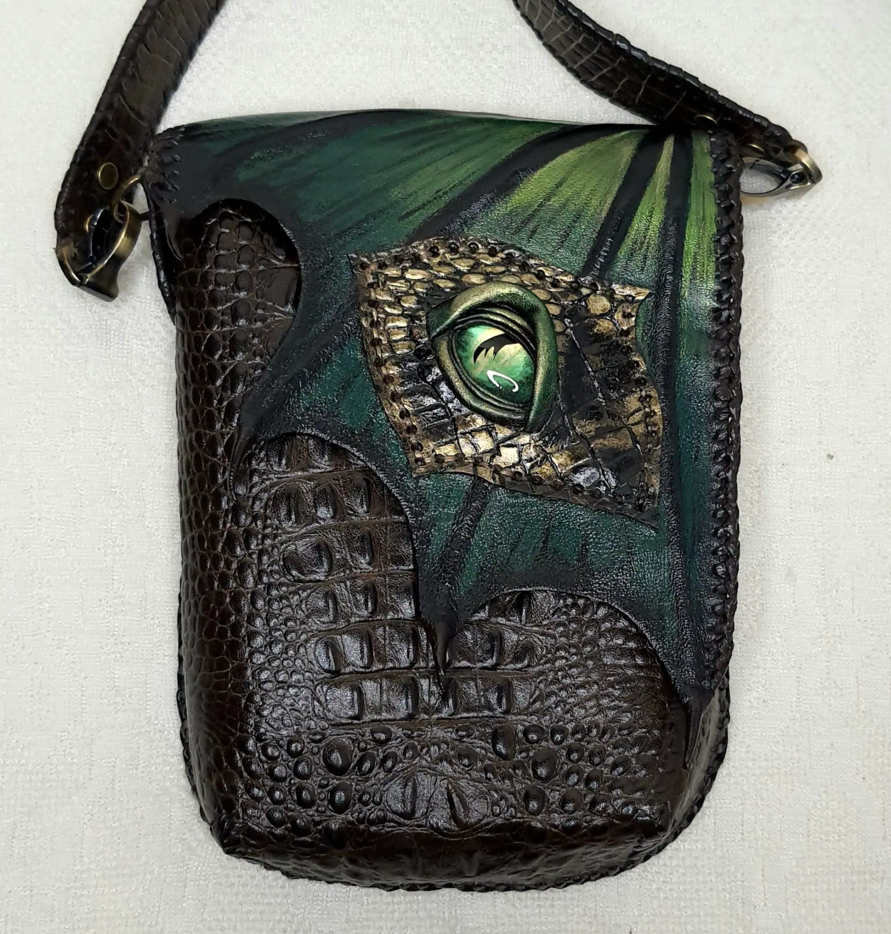 Unique leather bag for most mobile phones - Crealandia