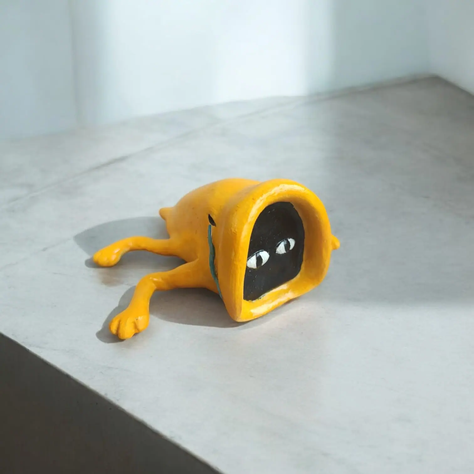 Bone Thief handmade figurine (The Backrooms) - Crealandia