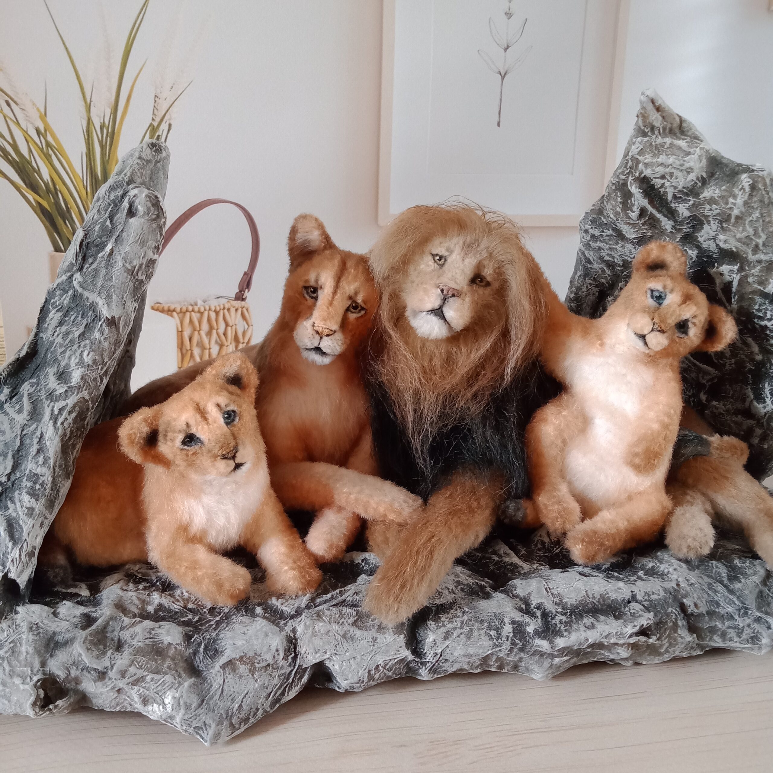 Miniature realistic crochet family of lions on the rocks. - DailyDoll Shop