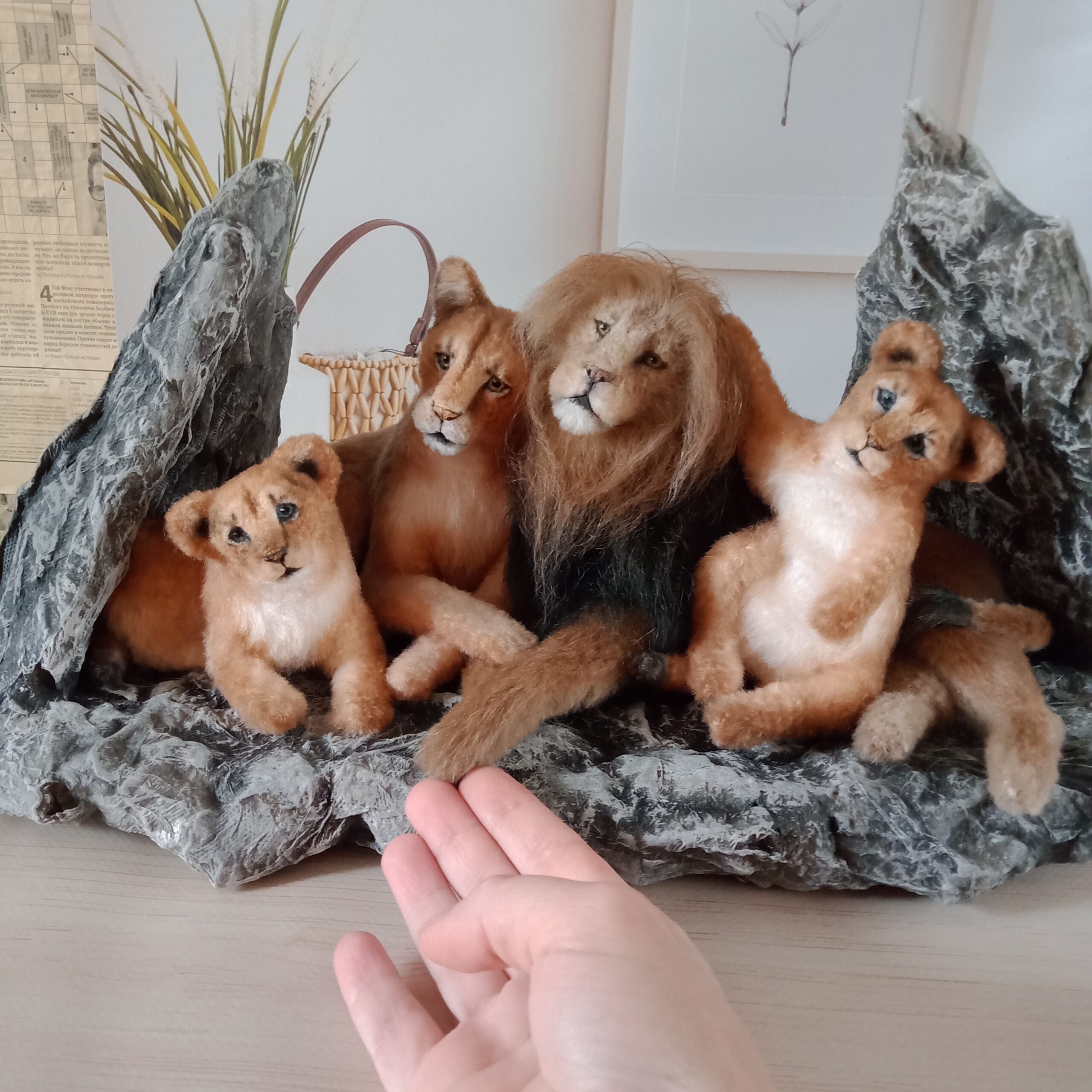 Miniature realistic crochet family of lions on the rocks. - DailyDoll Shop
