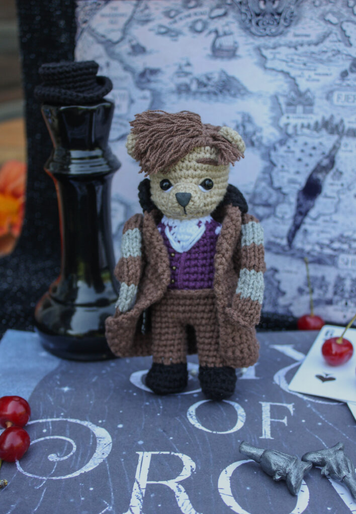 Jesper Fahey collectible toy. Shadow and Bone and Six of Crows ...