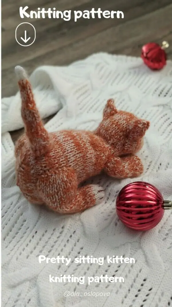 Kitten knitting pattern. Pretty Sitting Kitten.