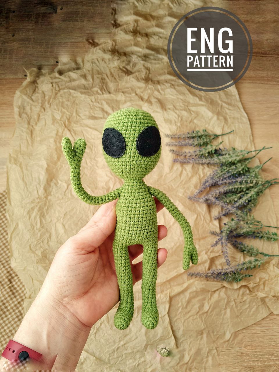 Amigurumi alien crochet pattern. Alien doll crochet tutorial