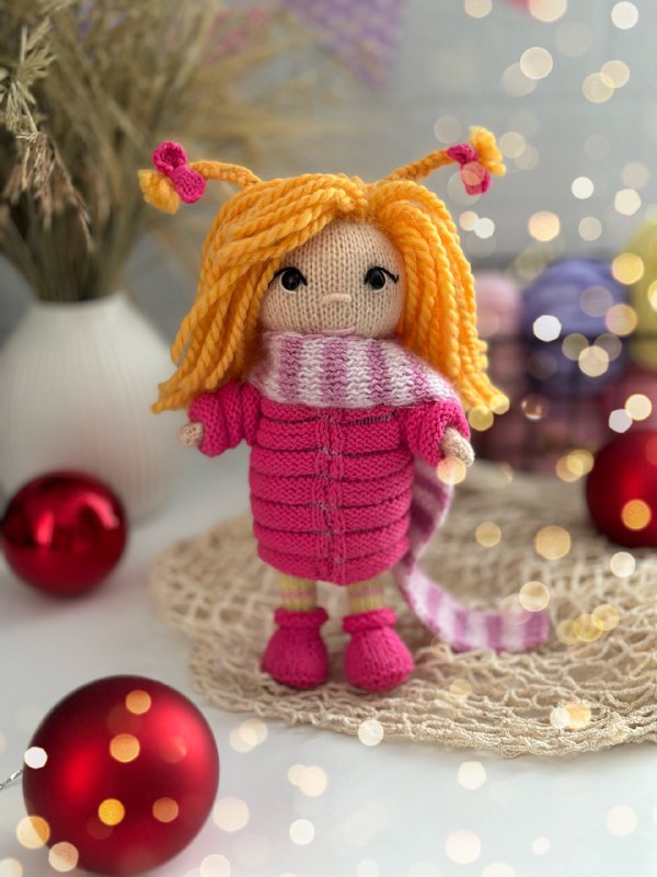 Cindy Lou knitting pattern. Doll knitting pattern