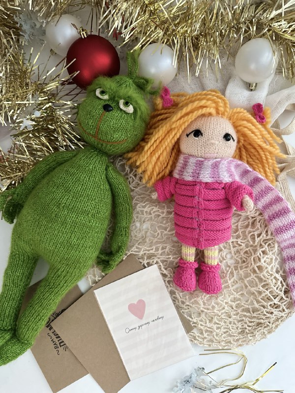 Cindy Lou knitting pattern. Doll knitting pattern