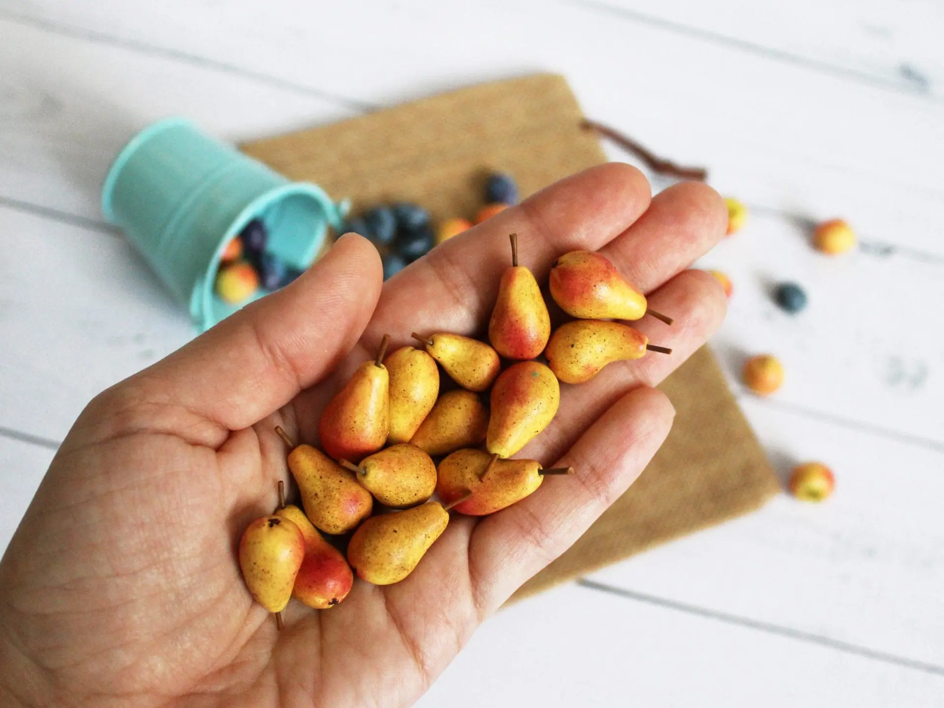 Miniature Pear 1:6 Miniature Fruits Realistic miniature - DailyDoll Shop