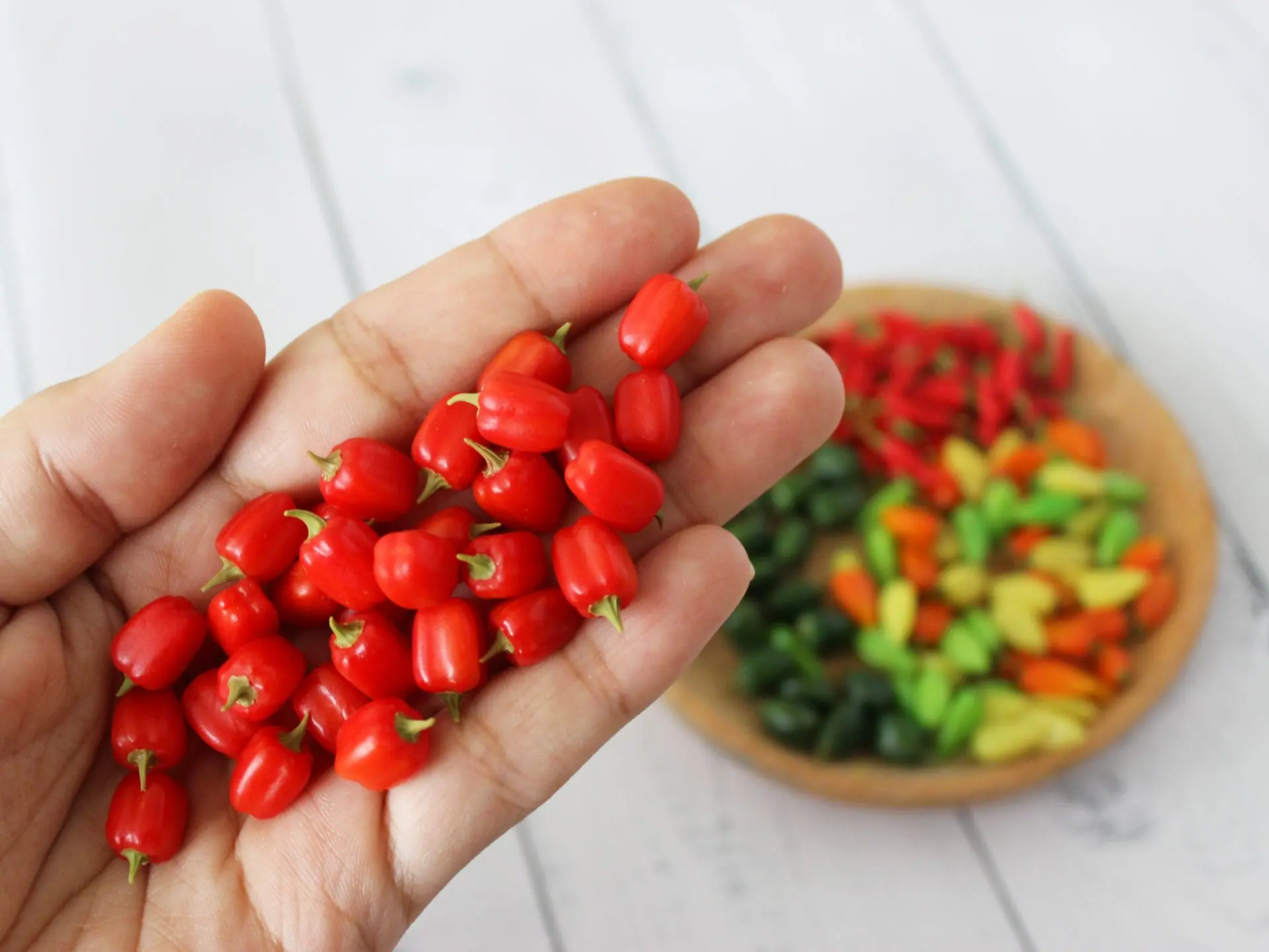 Miniature Red Pepper 1:12 Realistic Miniature Vegetables - DailyDoll Shop