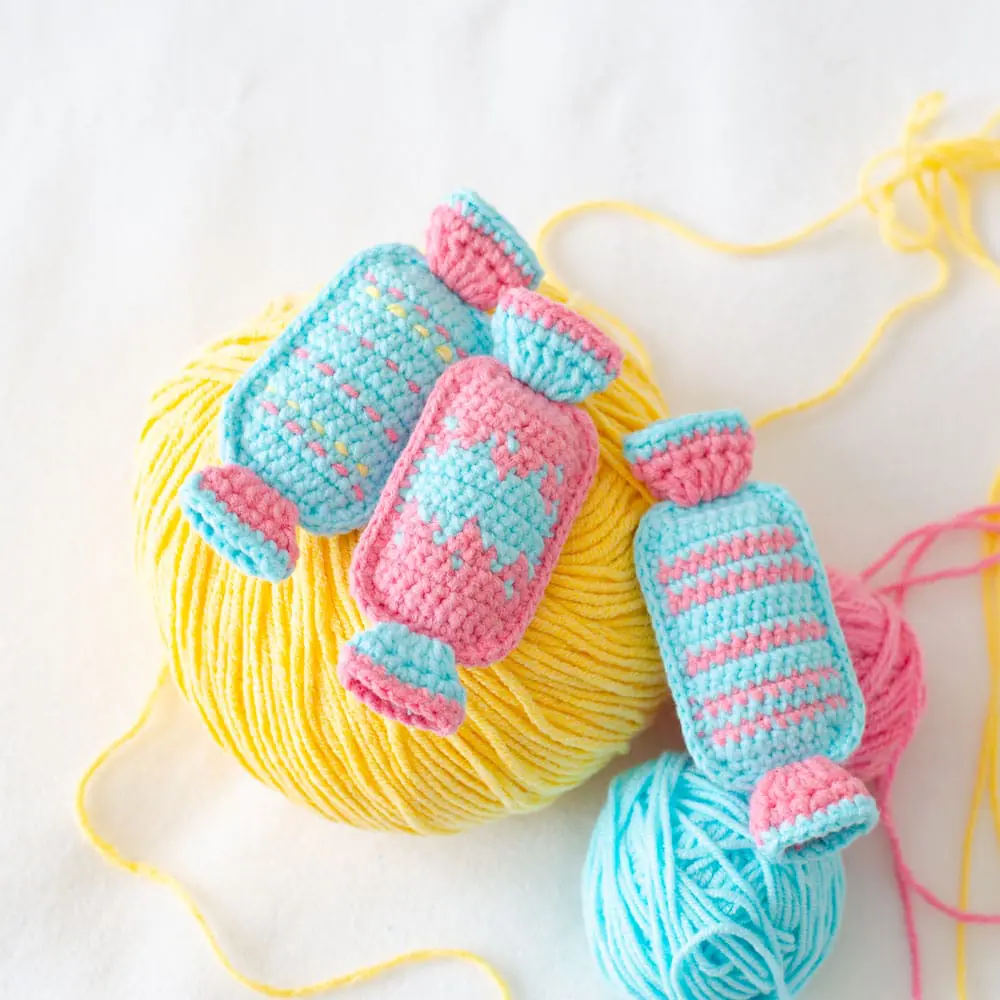 Christmas Сandy crochet pattern PDF No-sew amigurumi - DailyDoll Shop