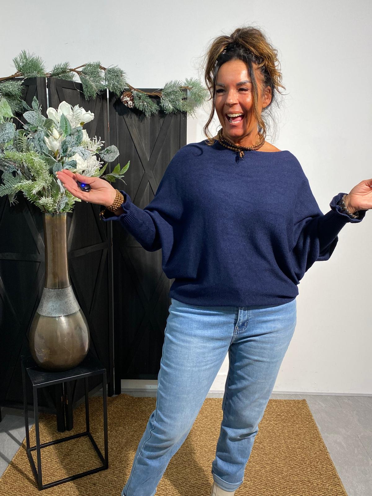 Viki Design Vleermuismouw Trui Navy - Lynny's Boutique