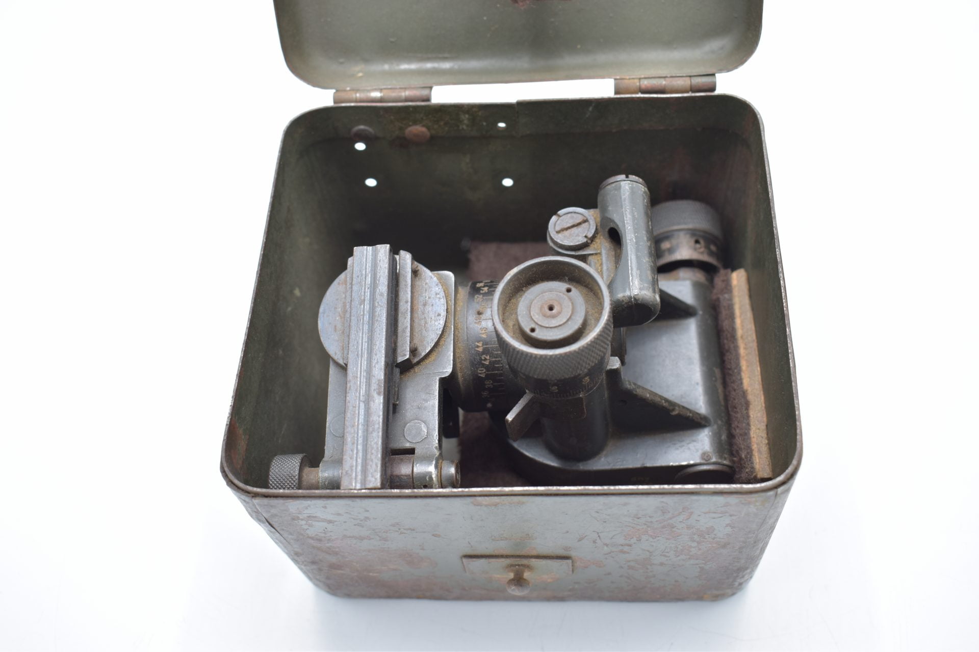 German WW2 G.r.w34 (8cm mortar) RA 35 sight with case – Byf41