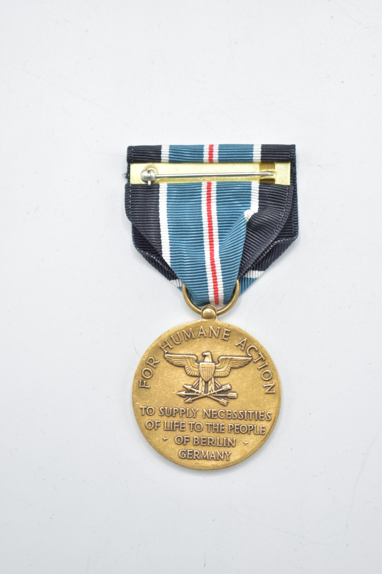 U.S Postwar WW2 Medal for Humane Action – Byf41