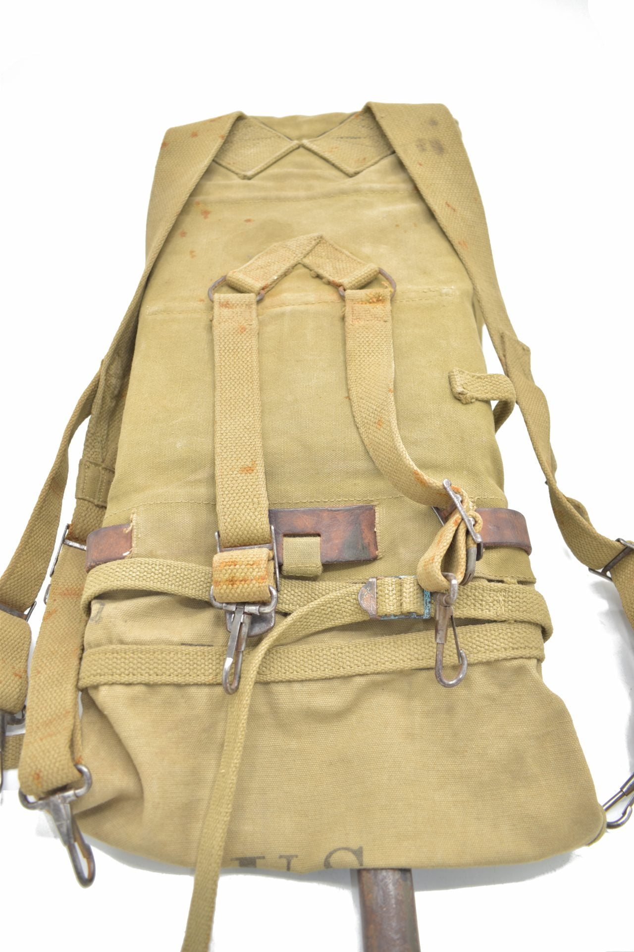 U.S WW2 M1928 Haversack with shovel 1942 – Byf41