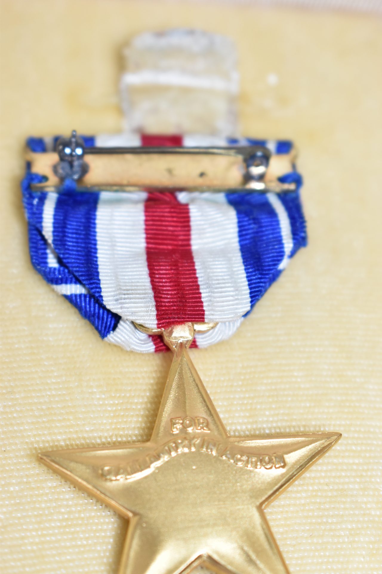 Original WWII US Silver star in box with ribbon & pin – Byf41