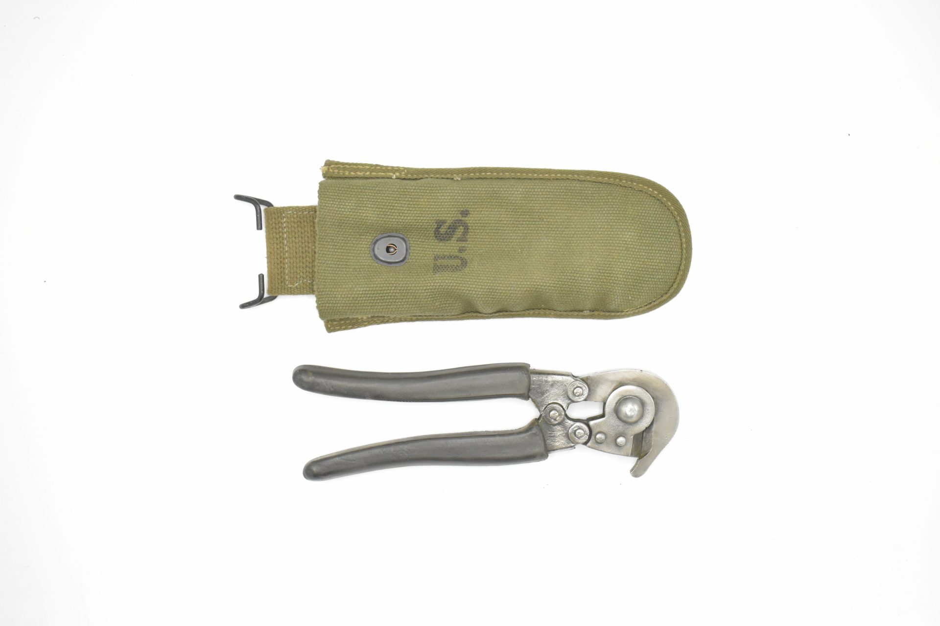 U.S WW2 Wirecutter with webbing marked ‘Lee 1945’ – Byf41