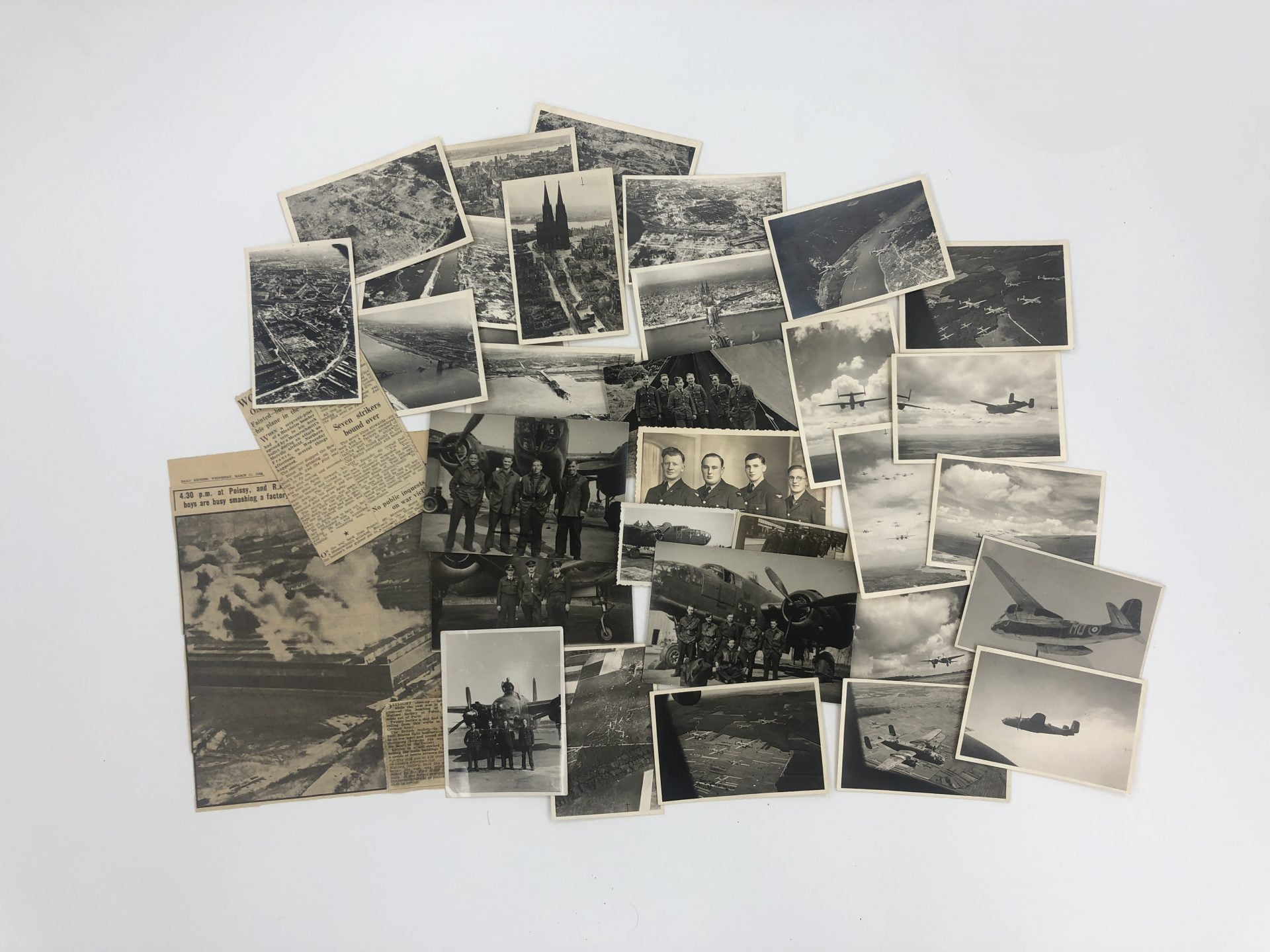 Rare grouping RAF 342 Squadron , Free French squadron. – Byf41