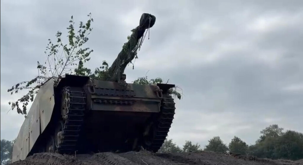 German StuG III Ausf.G Saukopf Replica tank - Byf41