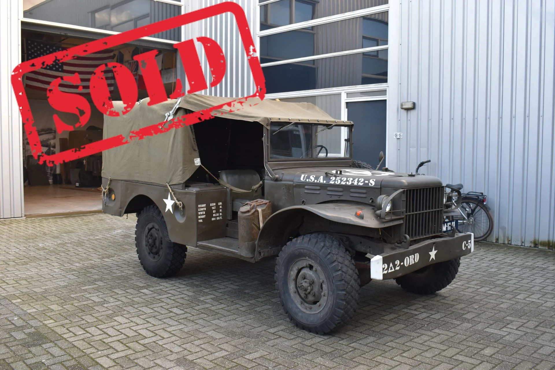 U.S Dodge weapons carrier 51 , 1944 - Byf41