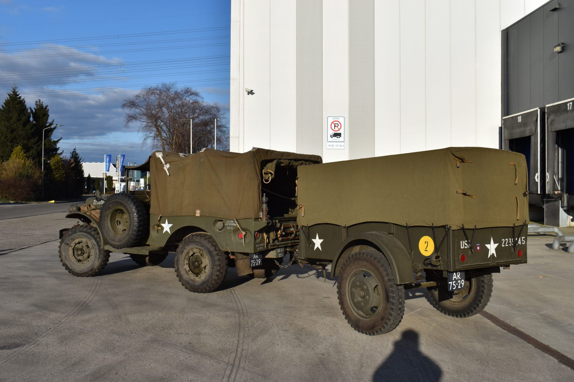 U.S Dodge weapons carrier 51 with Ben Hur - Byf41